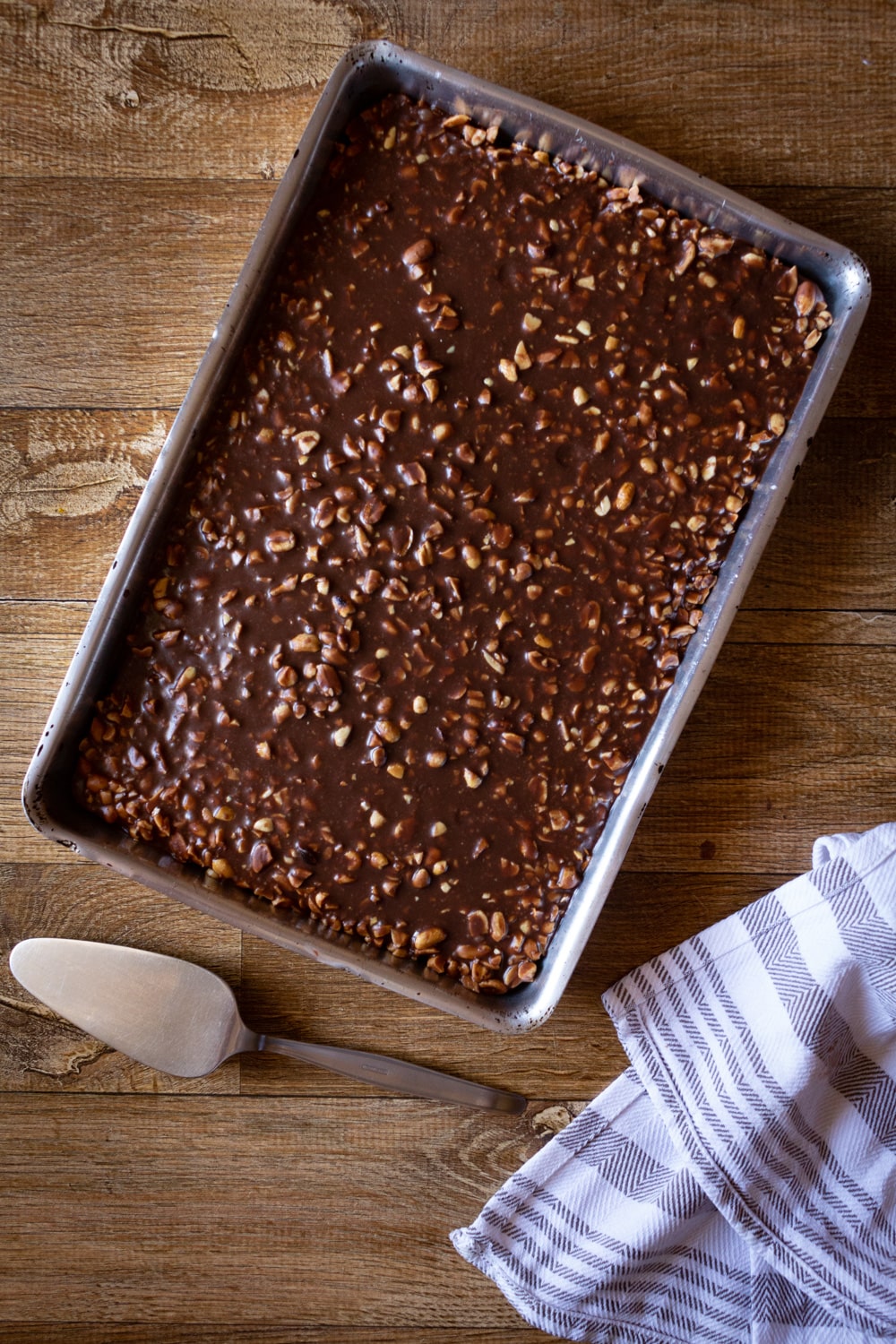 Bolo de chocolate texano, mas com amendoim - Cozinha Roman